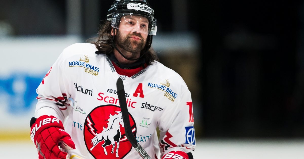 Backen är utan kontrakt: "Måste hända något"